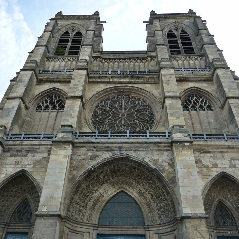 Abbatiale Saint-Pierre de Corbie - Église abbatiale à Corbie, France