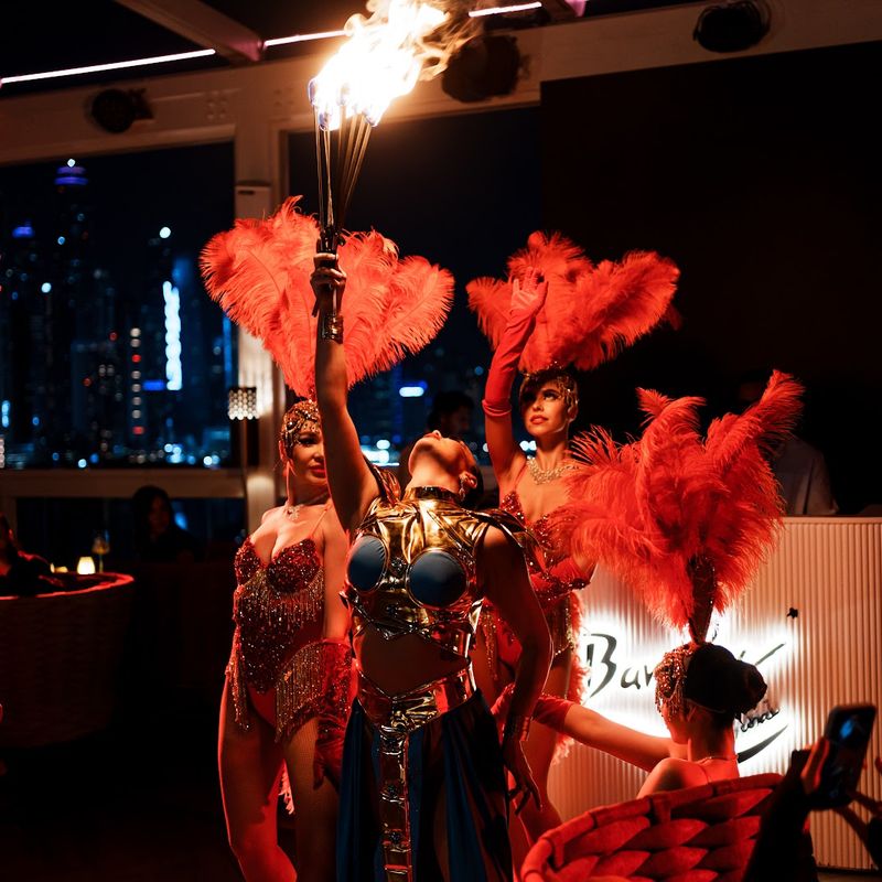 Barfly by Buddha-Bar Dubai - Restaurant et bar sur terrasse à Dubaï ...
