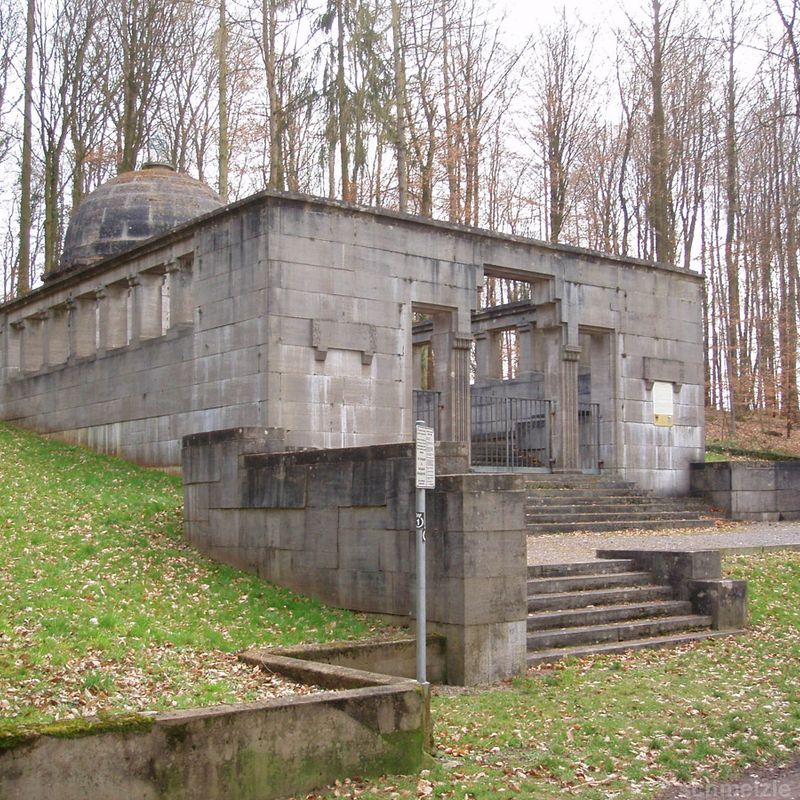 Mausoleum Hermann Weil - Mausoleo judío cerca del cementerio de ...