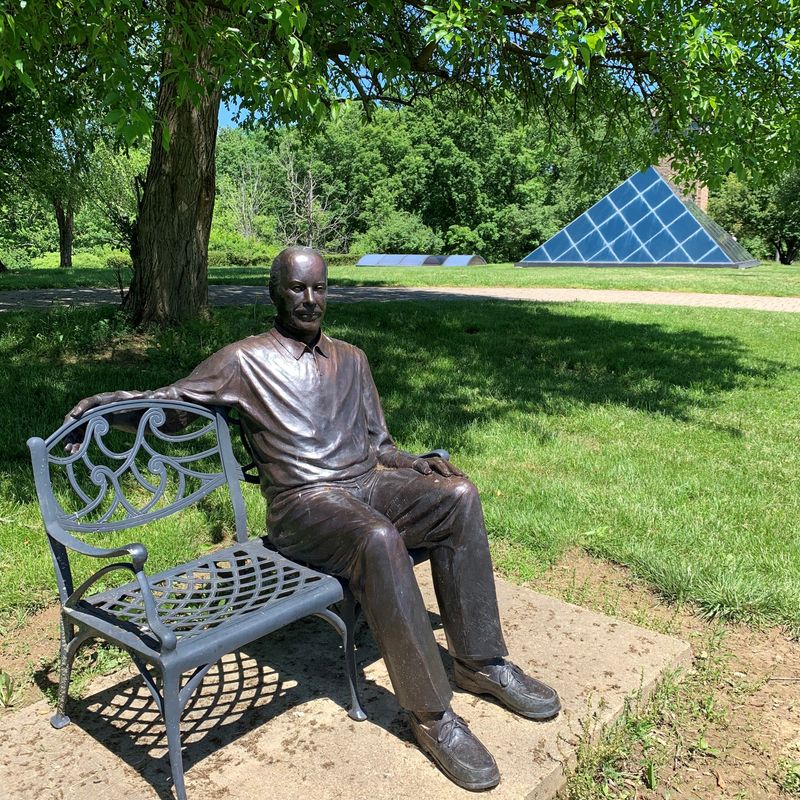 Pyramid Hill Sculpture Park and Museum - Sculpture garden and art ...