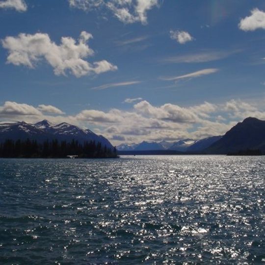 Lac Atlin - Lac naturel dans le nord de la Colombie-Britannique et du ...