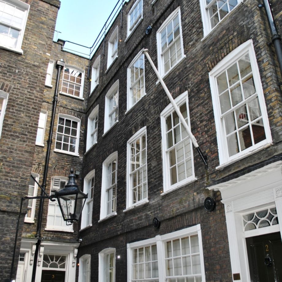 Bridgewater House - Grade I listed mansion in Westminster, England